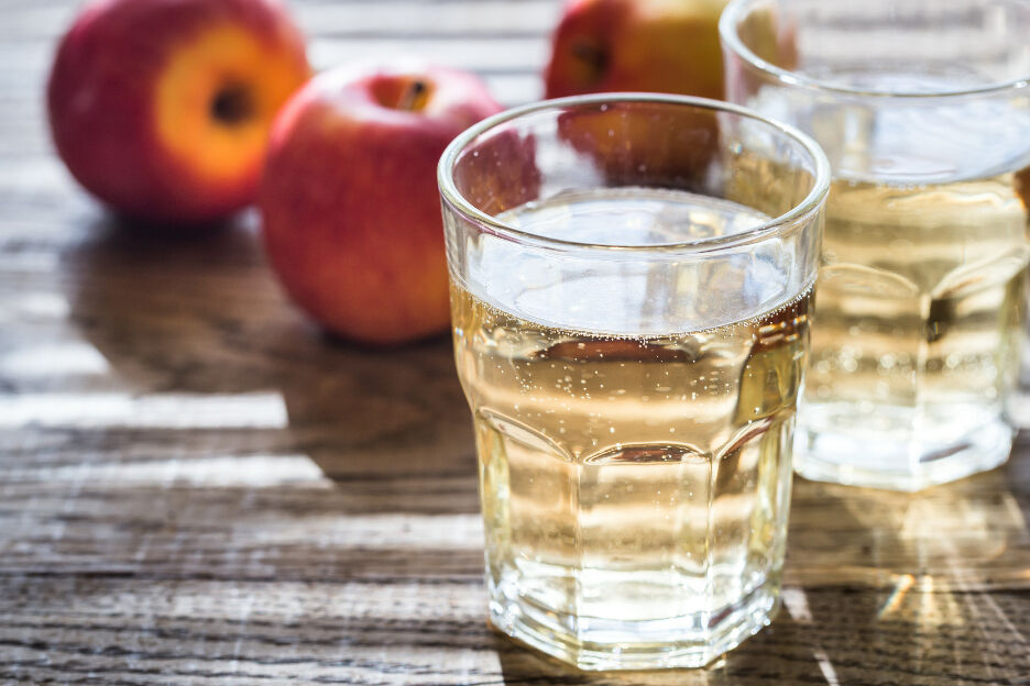 Elke dag een glas appelazijn drinken? Dit is waarom je dat (niet) wilt doen