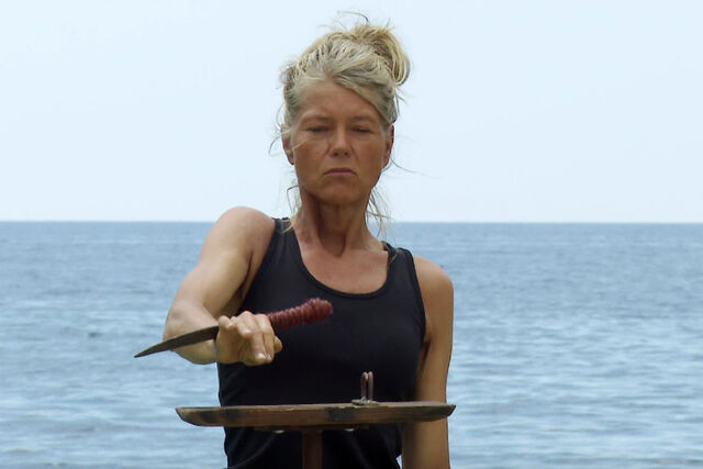 Twitter gaat los op Sandra's 'kromme arm' in Expeditie Robinson-proef
