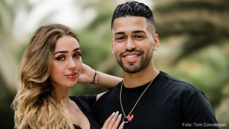 FOTO: Temptation-Aylin showt haar lichaam in doorschijnende body