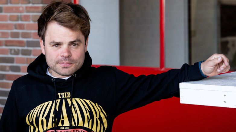 Zanger Roel van Velzen merkt "positieve veranderingen" bij nieuwe ...