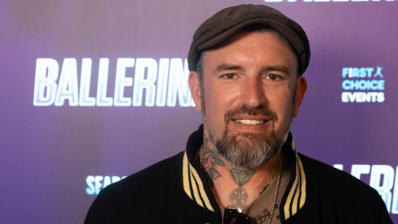 Auto Ben Saunders afgefikt en dader raakt zwaargewond